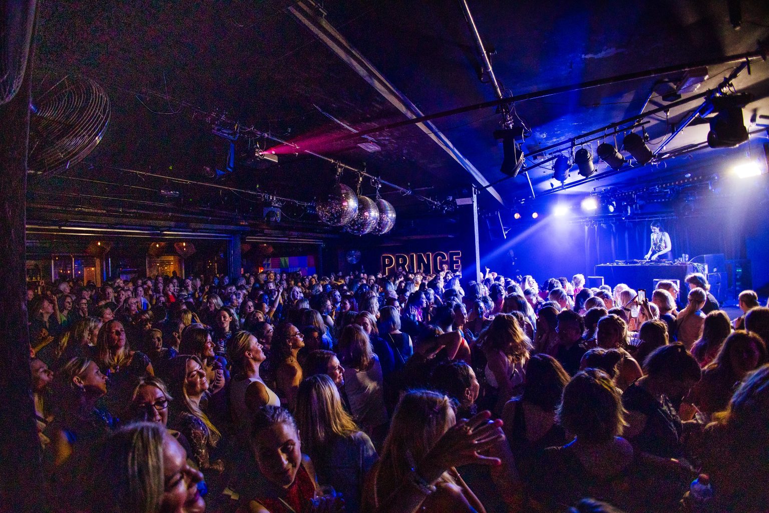 lise & sarah | Disco Club